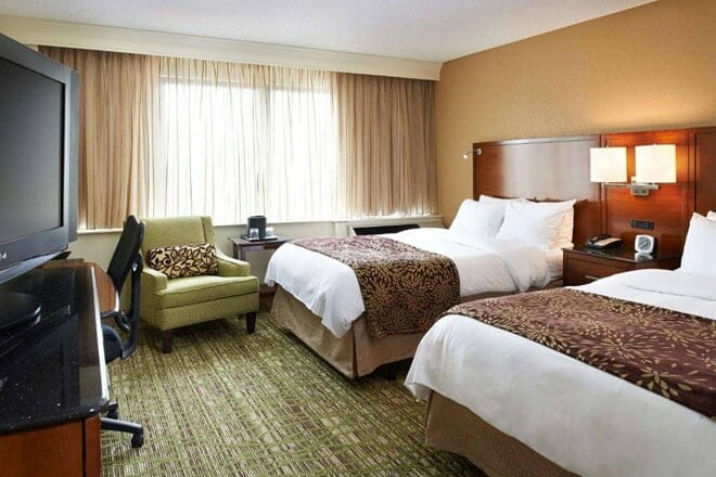 detroit marriott livonia