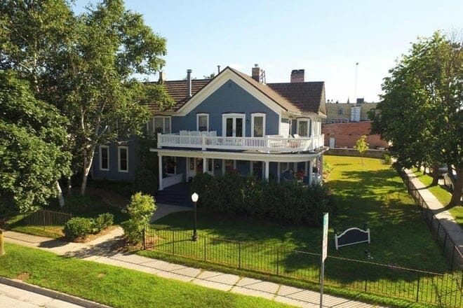 diplomat bed and breakfast