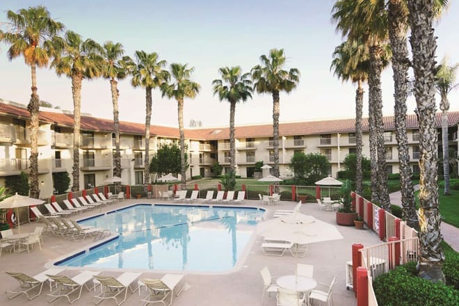 doubletree by hilton hotel bakersfield