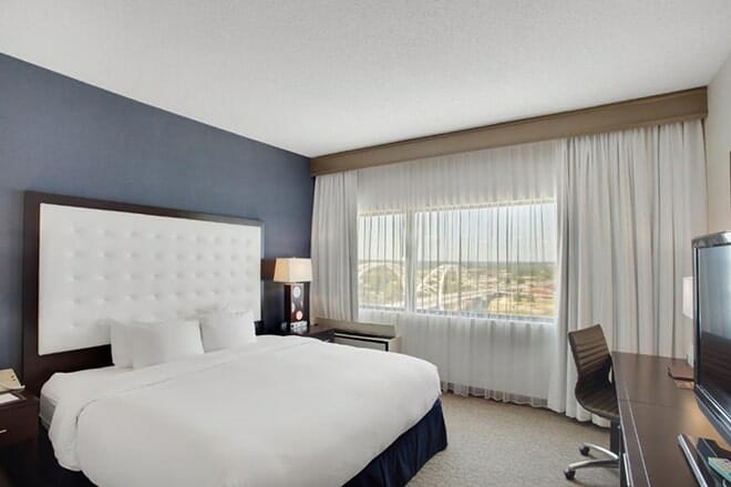 doubletree by hilton hotel little rock