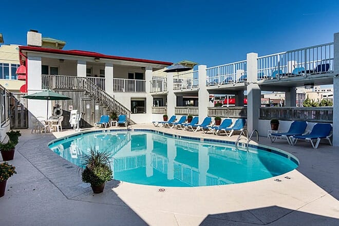 econo lodge on the ocean