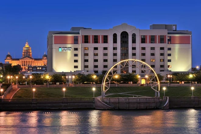 embassy suites hotel des moines downtown