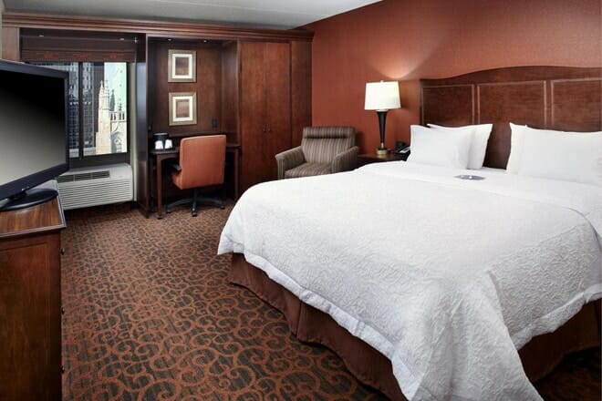 hampton inn cleveland downtown