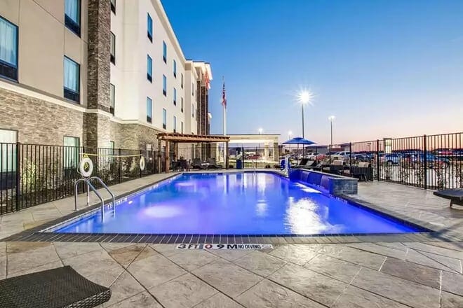 Hampton Inn & Suites Dallas / Ft. Worth Airport South