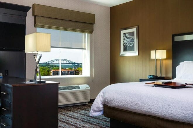 Hampton Inn & Suites Portsmouth Downtown