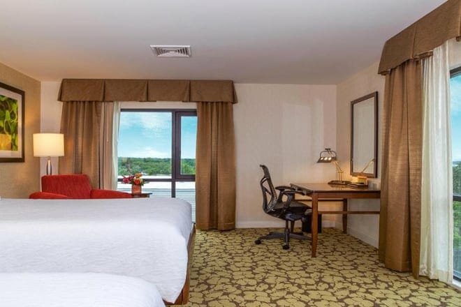 hilton garden inn burlington downtown