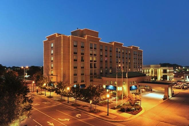 hilton garden inn virginia beach town center