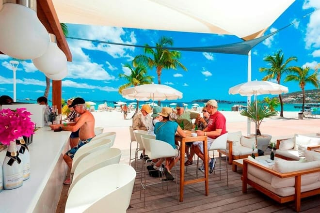 holland house beach hotel