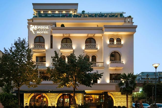 hotel mondial &mdash; tiran&euml;