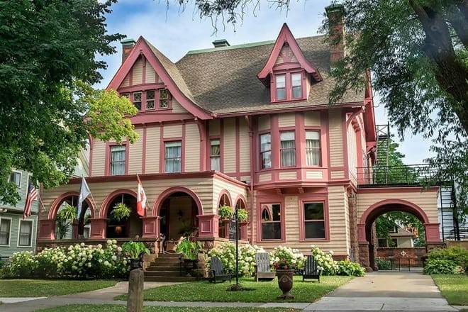 innbuffalo off elmwood