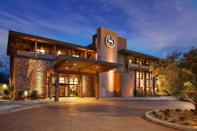 sheraton redding hotel at the sundial bridge