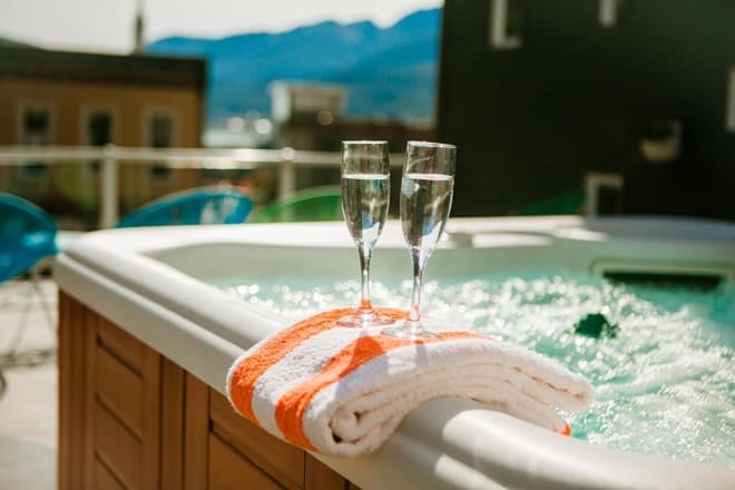 Silverbow Inn Hotel & Suites