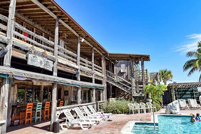 the historic driftwood resort