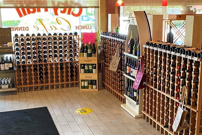 city hall cafe & wine bar