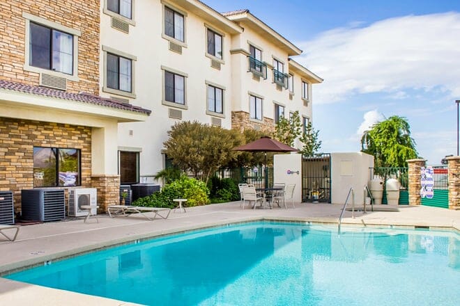 comfort inn & suites yuma i-8