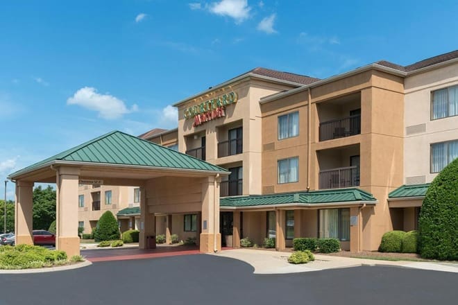 courtyard bowling green convention center