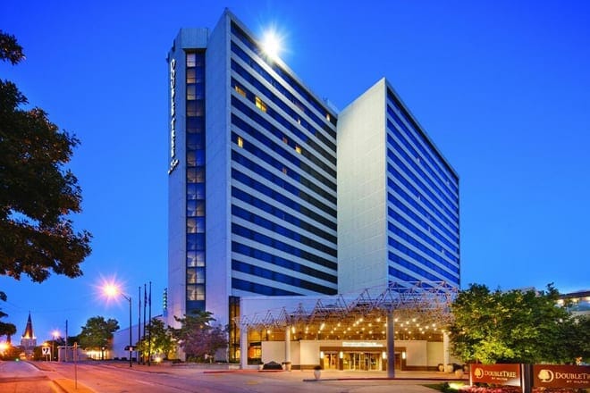 doubletree by hilton tulsa downtown
