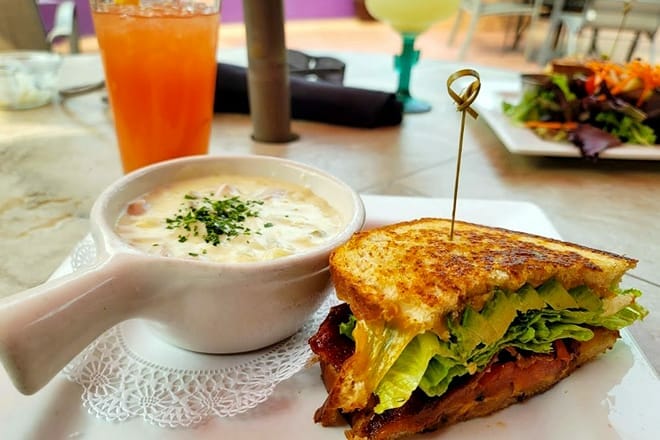 golden goose american grill