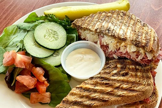 grind coffee and nosh