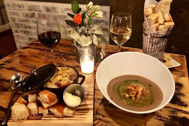 heirloom a modern farmhouse