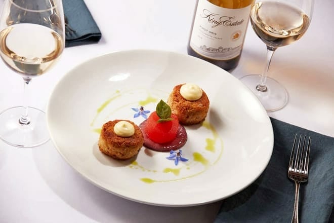 king estate restaurant tasting room