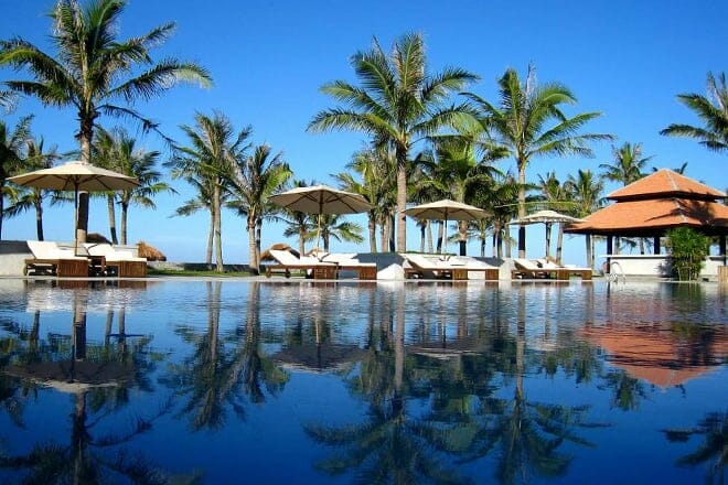 lapochine beach resort (ana mandara hue)