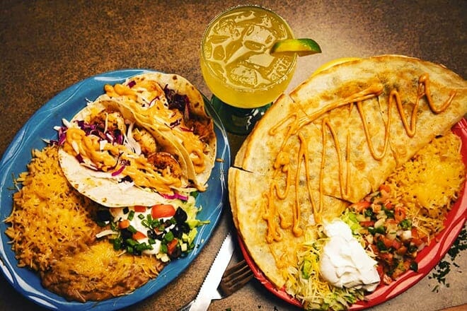 mackinaws grill & spirits