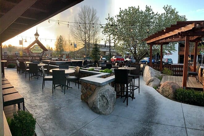 Oakside Restaurant & Bar