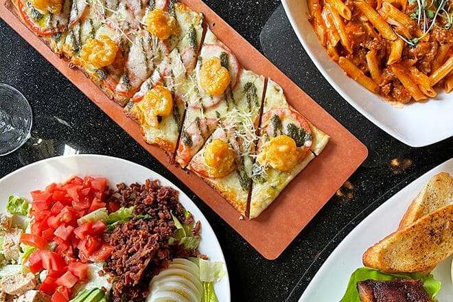 Safari Room Fresh Grill and Bar