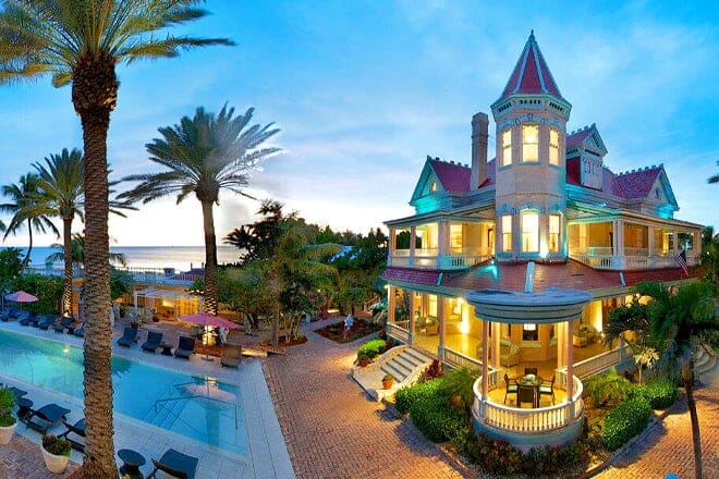 seaside cafe at the mansion