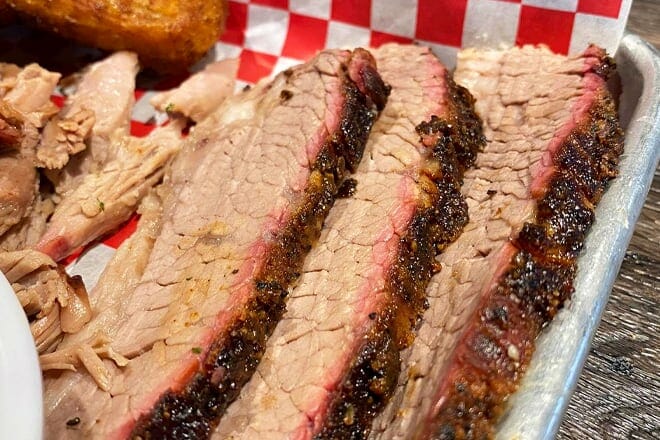 slo&rsquo; bones bbq smokehaus