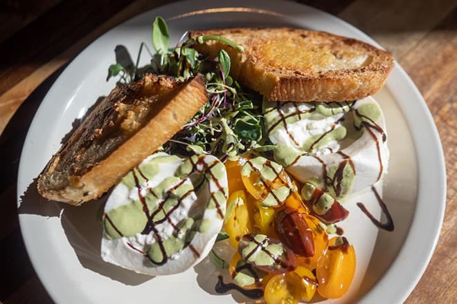 taos mesa brewing tap room