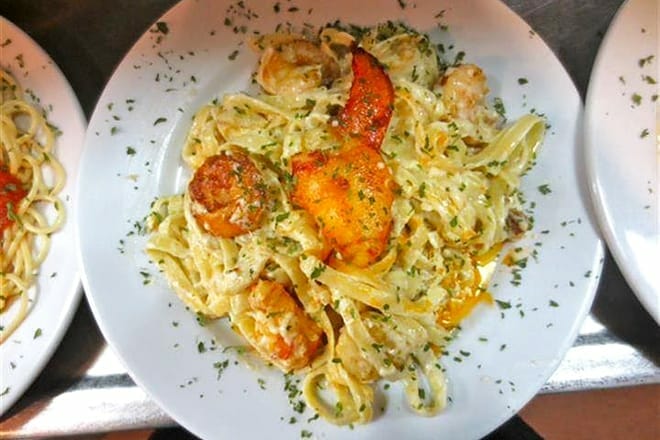 the red cottage &mdash; south dennis