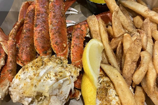 the salty crab bar & grill north beach