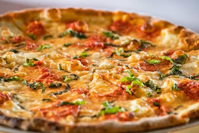 Tucci&rsquo;s Fire N&rsquo; Coal Pizza