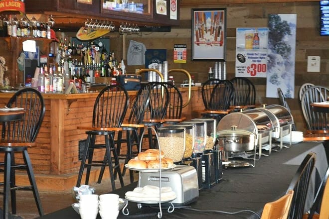 abenaki trail restaurant & pub