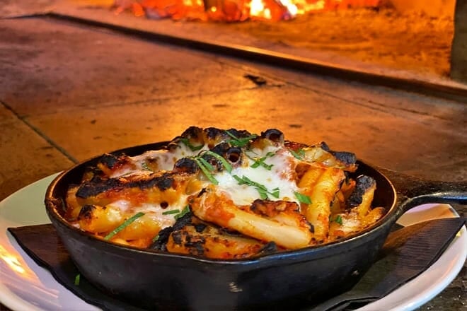 bella luna wood-fired pizza