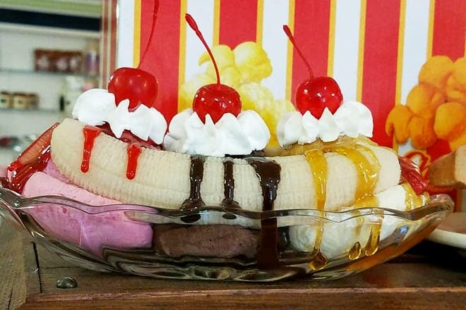 deadwood tasty treats