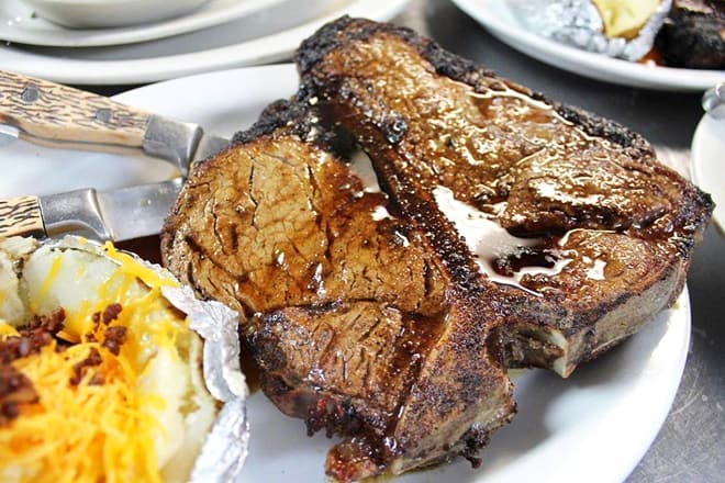 Doe&rsquo;s Eat Place