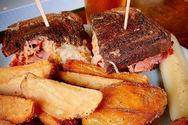 fitzpatrick&rsquo;s tavern