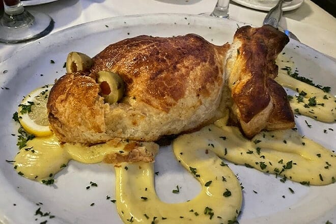 hideaway caf&eacute;