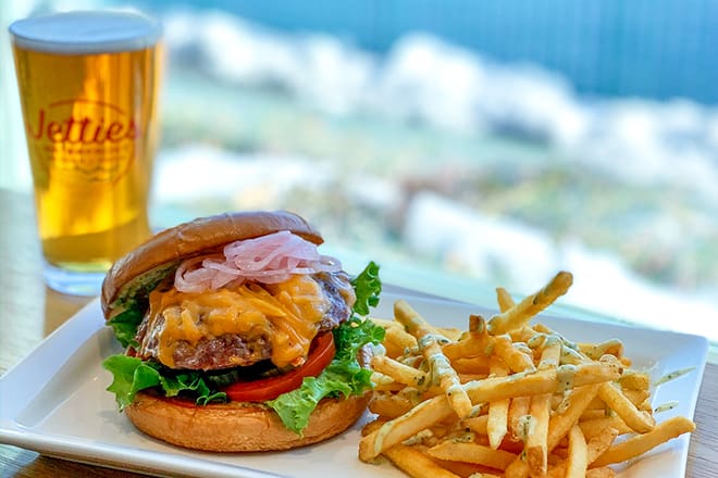 Jetties Waterfront Kitchen + Drink