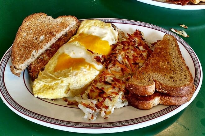 lee street station cafe