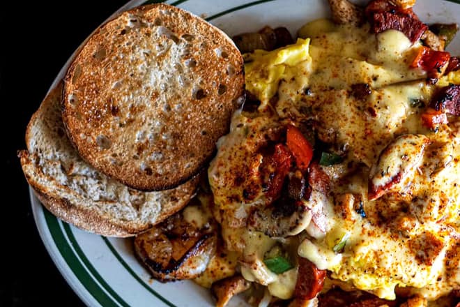 lucky&rsquo;s 13 pub