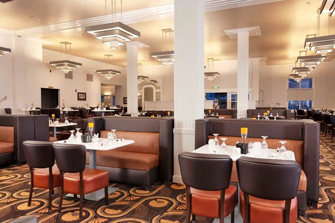 mammoth hot springs hotel dining room