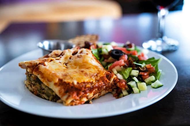 martha&rsquo;s cafe at harbour view