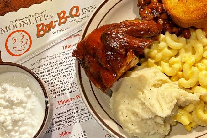 Moonlite Bar-B-Q Inn