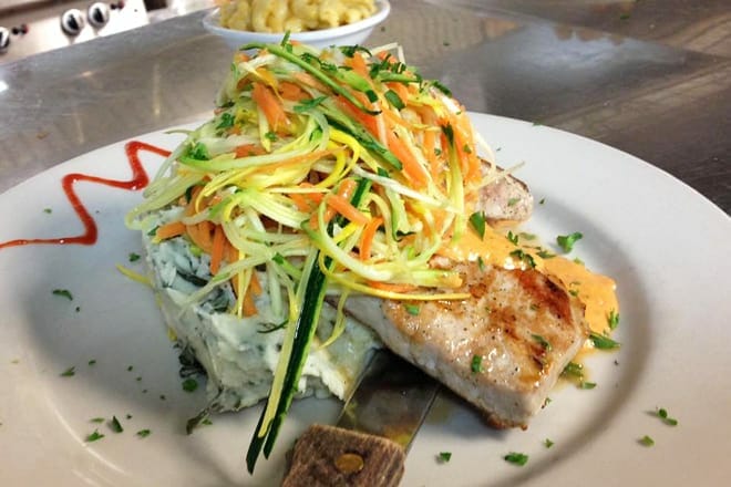 no frill bar and grill