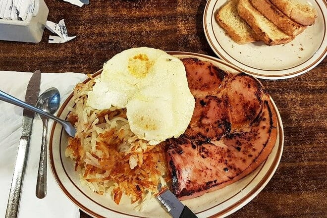 red raven restaurant