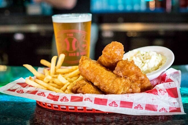 the 906 sports bar & grill